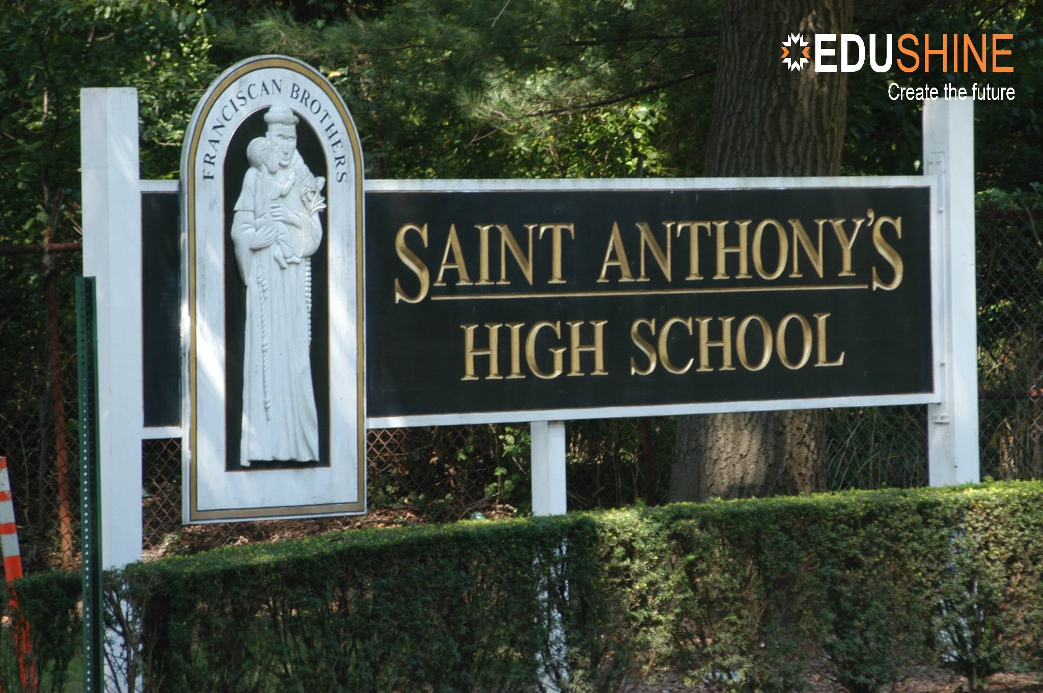 Saint Anthony High school - Du học Mỹ có thể lựa chọn với 4 lý do sau - Ahaviet Blog